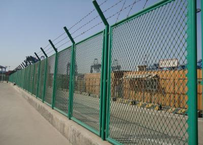 China PVC Powder Coated Expanded Metal Fence 30mmx60mm Hole for Highway Security for sale