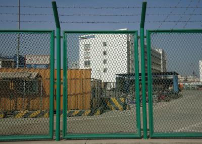 China Expanded Metal Mesh Fencing Antirust Diamond Hole Steel Wire Fence 2m Width for sale