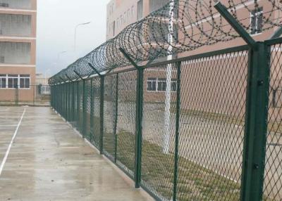 China Hot Dipped Galvanized Razor Tape Fencing BTO-11 960mm 53 Loops for Prison Security for sale