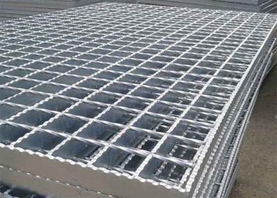 China Serrated Carbon Steel Bar Grating Anti Skid 30 Year Galvanized Trench Ship for sale