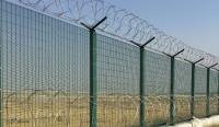 China Hot Dipped Galvanized Welded Mesh Fencing 76.2mm x 12.7mm ISO9001 Security Fence for sale