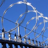 China Stainless Steel Concertina Razor Wire 4.0mm 2.5mm for Military Prison Security Fence for sale