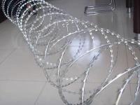 China Hot Dipped Galvanized BTO-22 450mm Concertina Razor Wire Security Fence for Border Protection for sale