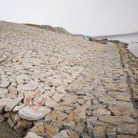 China Hot Dipped Galvanized Gabion Basket 380-400Mpa Tensile Strength 2.7mm Wire for Erosion Control for sale