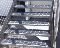 China Serrated Stainless Steel Grating with 6x6mm Cross Bar for sale