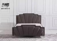 China Luxury Soft King Size Tufted Platform Bed With Dutch Velvet for sale