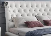 China Classic Buckle Shape Linen Upholstered Bed with Metal Bed Legs for sale