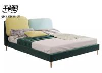 China Stylish Bedroom Fabric Upholstered Beds 180*200cm With Pillows for sale