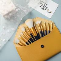 China Wood Handle Makeup Brush Set 12 Pieces Concealer Blush Brow Lip Eye Shadow Brushes for sale