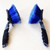 China PP Plastic Handle Long Haired Tire Wheel Brush For Car for sale