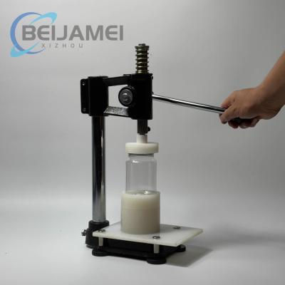 China Internet Famous Milk Tea Bottle Manual Sealing Machine Patting Cap for sale