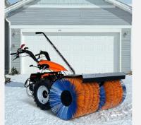 China Football Fields Use Low-priced Blade Blowers, Gasoline Road Sweepers, Snow Sweepers for sale