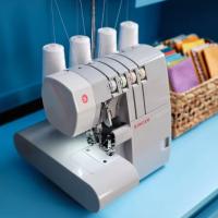 China Multifunctional Overlock Sewing Machine Electric Desktop Overlock Sewing Machine Four-thread Three-thread Overlock Machine for sale