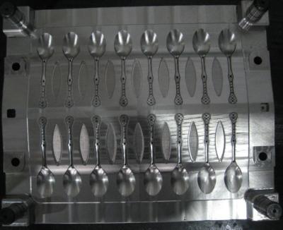 China Durable Plastic Injection Molding Machine For Disposable Spoon Fook Knife for sale
