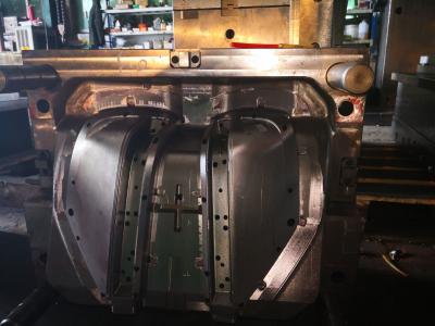 China Muti Cavity Injection Moulding Machine P20 / 2316 / H13 Material For Auto Light Making for sale