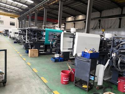China HJF780 Plastic Injection Molding Machine 470×470mm Tie Bar Low Noise for sale