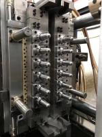 China Pin Valve Type Hot Runner Mold With Mold Temperature Controller for sale
