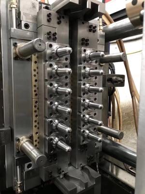 China Pin Valve Type Hot Runner Mold With Mold Temperature Controller for sale