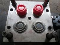 China PP / PE Oil Bottle Cap Custom Injection Molding 4 Cavities With Iso Certified for sale