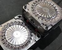 China Cold Runner Custom Injection Molding / Plastic Spoon Mould 300000-3000000 Shots for sale