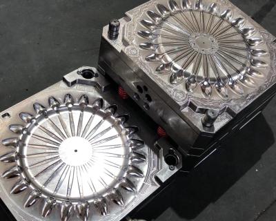 China Cold Runner Custom Injection Molding / Plastic Spoon Mould 300000-3000000 Shots for sale