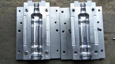 China Single / Multi Cavity Auto Injection Molding Machine Bottle Making Blowing Mould for sale