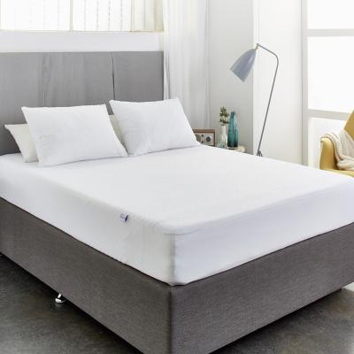 China Hypoallergenic Polyester Mattress Topper Cover Padded Mattress Protector for sale