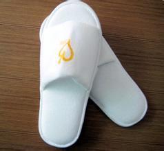 China Open Toe Hotel Disposable House Guest Slippers Coral Fleece SGS Certificated for sale