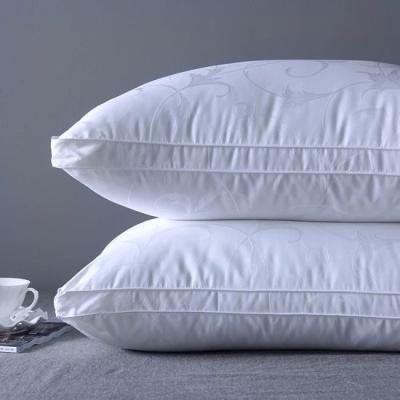 China Fluffy Soft Hotel Collection Pillowcases Standard Size With Cotton Material for sale