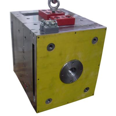 China Clear Plastic Injection Mould Die Makers Materials Aluminum Mould Making for sale