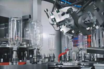 China 4000BPH Fully Automatic HDPE Bottle Blowing Machine 2L 4 Cavity Stainless Steel for sale