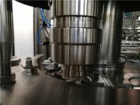 China Automatic Carbonated Drink Filling Machine 5000-7000 BPH PET Bottle Capping for sale