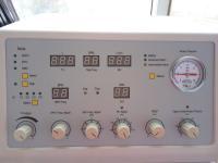 China High Safety Mobile Breathing Machine / Icu Ventilator Machine Long Service Life for sale
