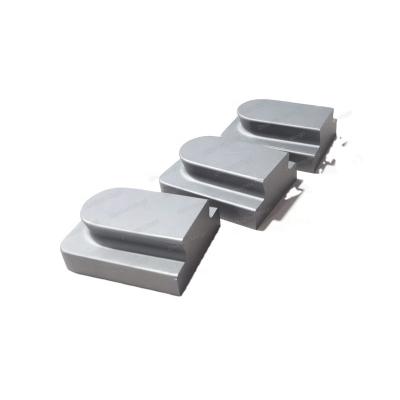 China Customizable HPGR Carbide Edge Block with TRS > 3000 N/mm3 and Hardness 85-92 HRA for High-Pressure Grinding Roller for sale