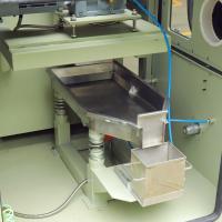 China 5L Atmosphere Isolation Mixer Granulator Machine Tight Structure For Metal Powder for sale