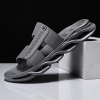 China Soft Men Slippers Printing Slide Flat Non Slip  Lightweight Men Slippers for sale