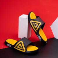 China Outdoor Beach Men Cozy Slippers  Flat Soft Sole Non Slip Summer for sale