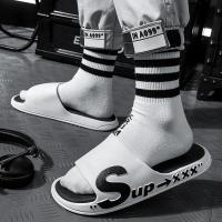 China Outdoor Thick Sole Men Slippers Non Slip Summer Breathable Slippers for sale