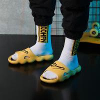 China Indoor Home Summer Men Cozy Slippers  Fashion Trendy Non Slip Soft Sole for sale