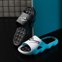 China Indoor Home Summer Men Cozy Slippers  Fashion Trendy Non Slip Soft Sole for sale