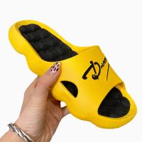 China Indoor Home Summer Men Cozy Slippers  Fashion Trendy Non Slip Soft Sole for sale