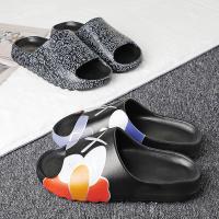 China Factory price Slide Breathable Cool Beach Flip Flop Lightweight Graffiti cartoon women Bathroom home Slippers for men for sale