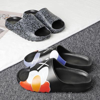 China Factory price Slide Breathable Cool Beach Flip Flop Lightweight Graffiti cartoon women Bathroom home Slippers for men for sale