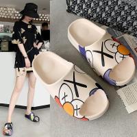 China Factory price Slide Breathable Cool Beach Flip Flop Lightweight Graffiti cartoon women Bathroom home Slippers for men for sale