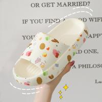 China Factory supply Women summer new fashion beach sandals and slippers indoor cute Printed bear non-slip home shoes for sale