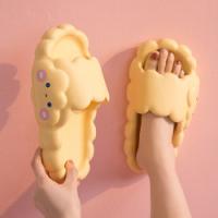 China Hot selling Cute Clouds Light Weight Soft Sole Anti-slip summer Indoor slippers in stock eva sandals women for sale