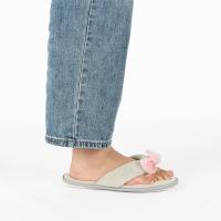 China Custom logo women Indoor Outdoor House Flip Flops Cozy Premium Memory Foam Fluffy Slippers for ladies for sale