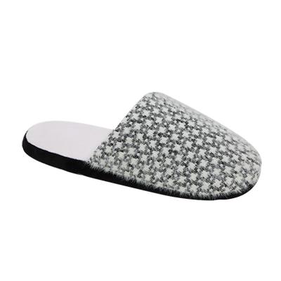China Accept LOGO custom factory direct sales ladies winter fashion home warm non slip indoor and outdoor Coral fleece slippers for sale