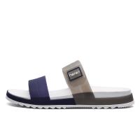 China Beach shoes 2022 summer new male non-slip flat sandals Men waterproof outdoor soft sole slippers light for sale