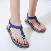 China Summer 2022 new sandals women non-slip slippers metal buckle large size flat outdoor shoes wholesale flip flops for sale
